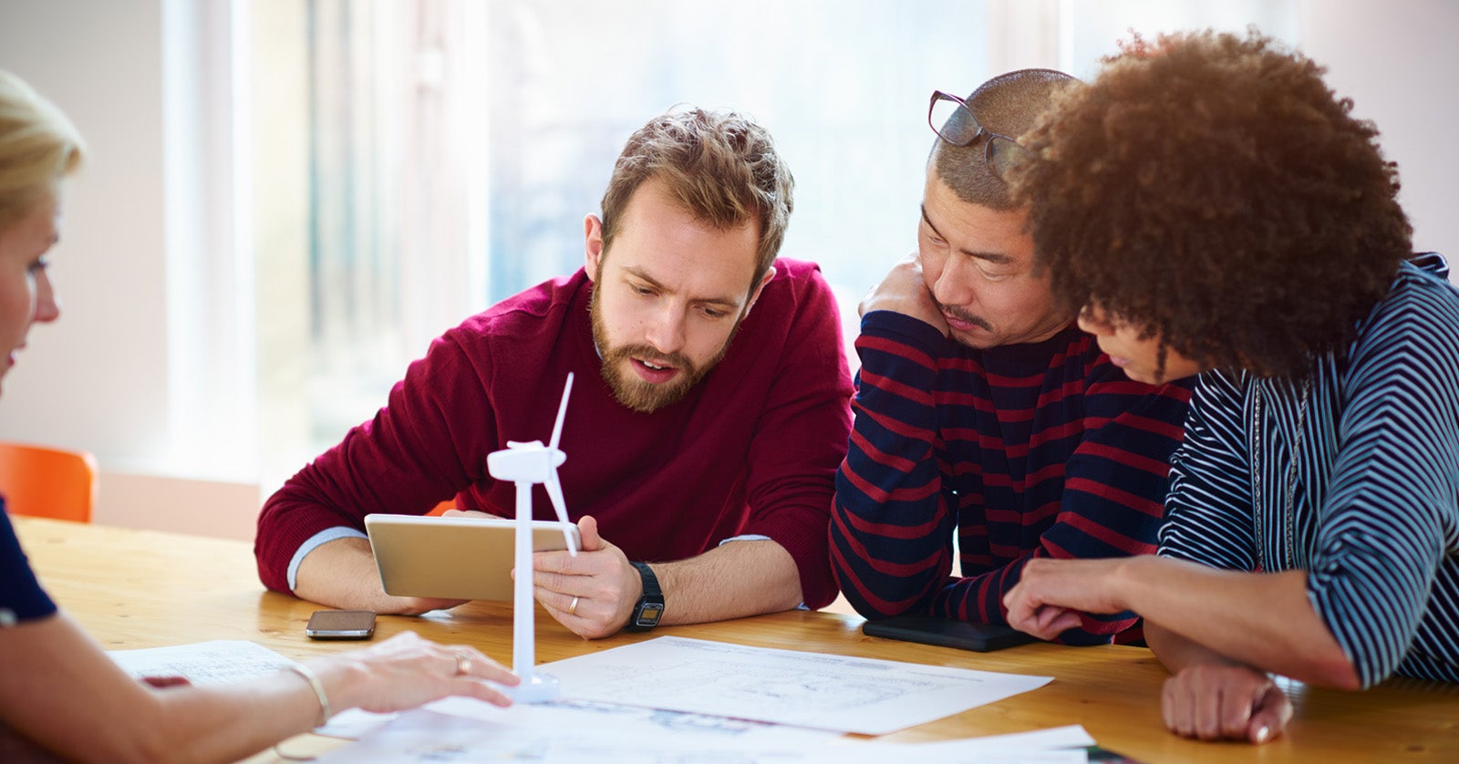 L.E.K. Decarbonisation Survey | L.E.K. Consulting