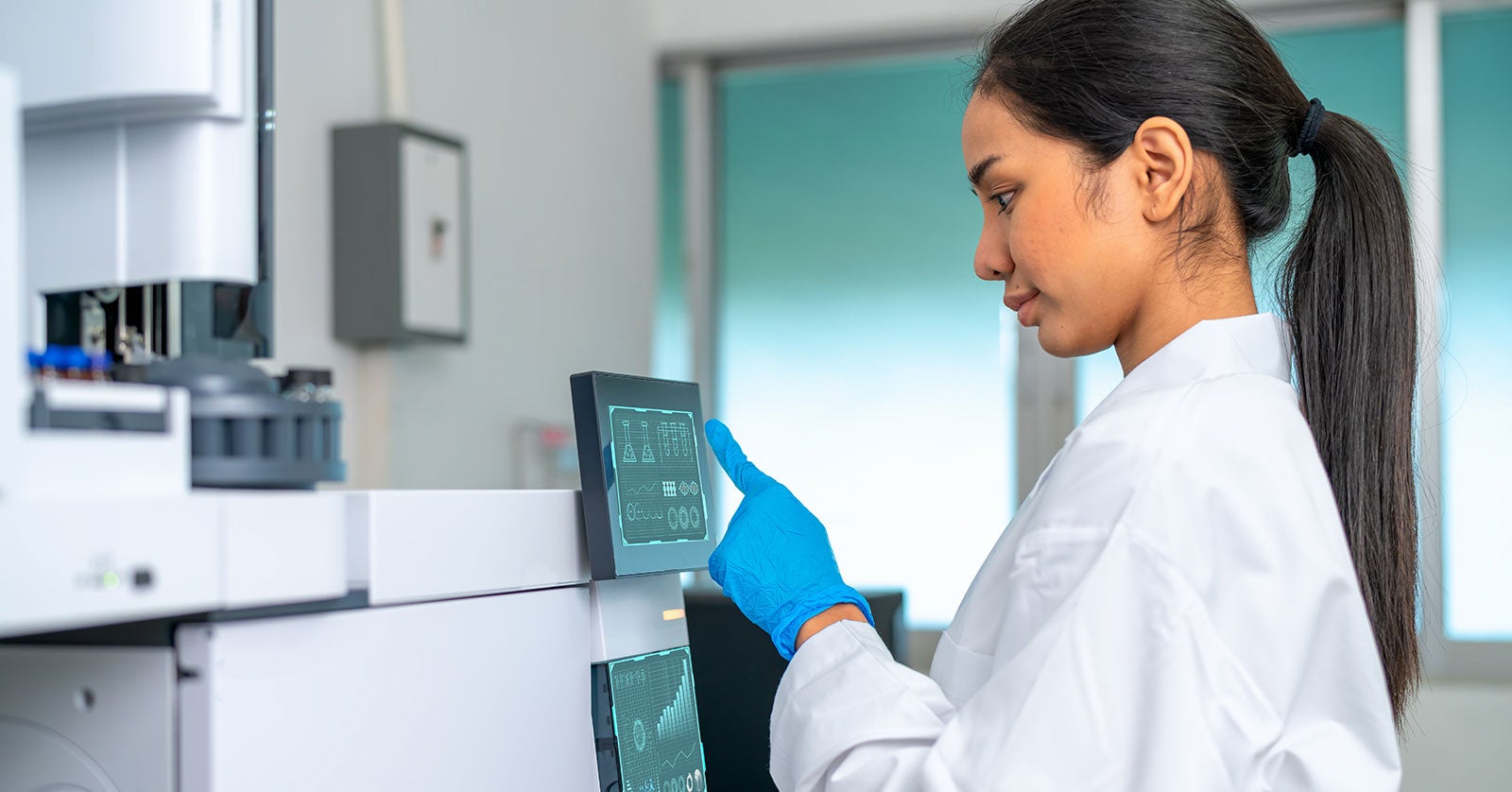 Digital Transformation of the Laboratory | L.E.K. Consulting